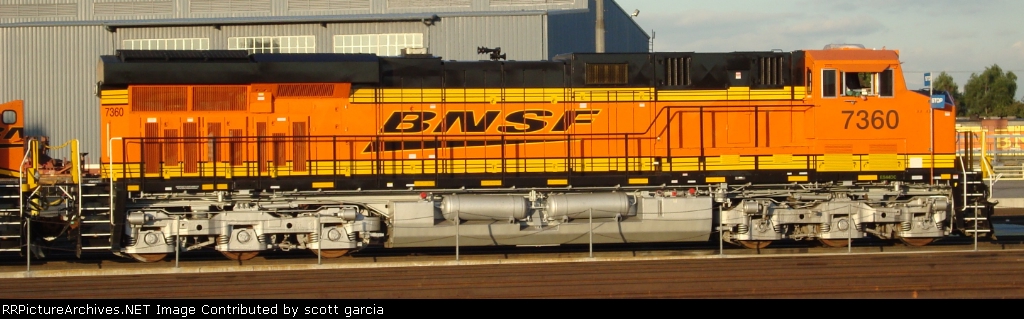 BNSF 7360